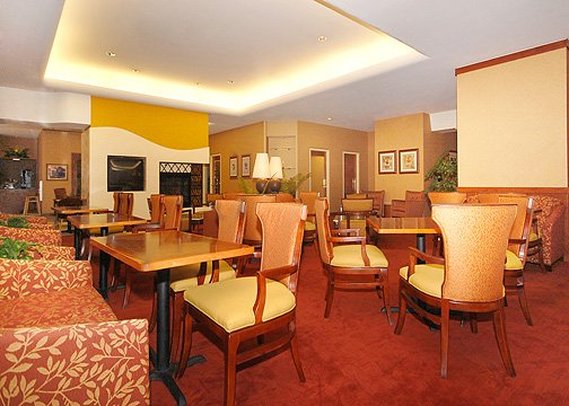 Holiday Inn Express DENVER DOWNTOWN - 3 Reviews - 401 17th Street ...