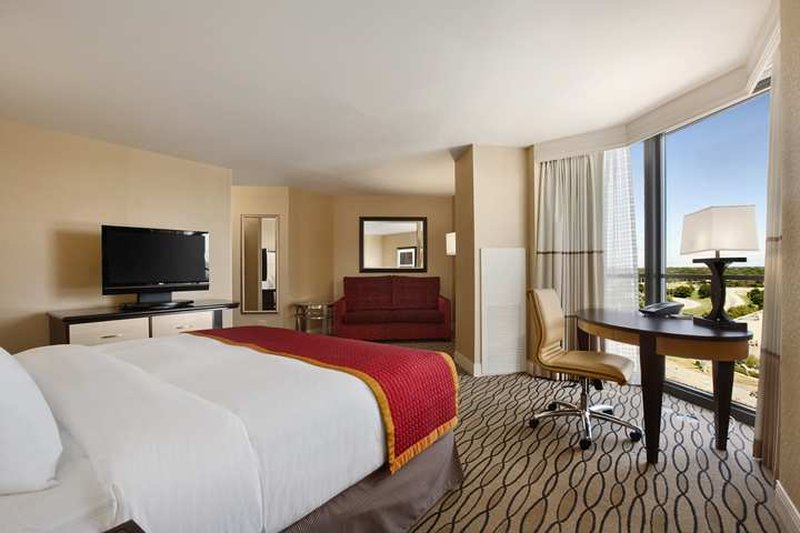 Hilton Rosemont/Chicago O'Hare - 2 Reviews - 5550 N River Rd, Rosemont ...