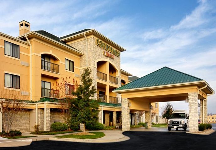 Courtyard by Marriott Springfield Airport - 2 Reviews - 3527 W Kearney ...