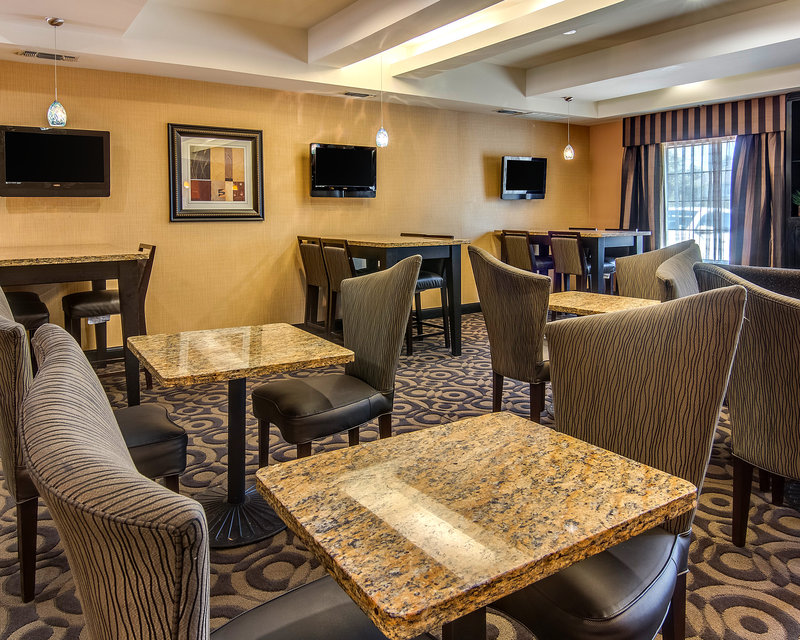 Comfort Inn & Suites - 1 Reviews - 3035 NE Loop 286, Paris, TX - Hotels ...