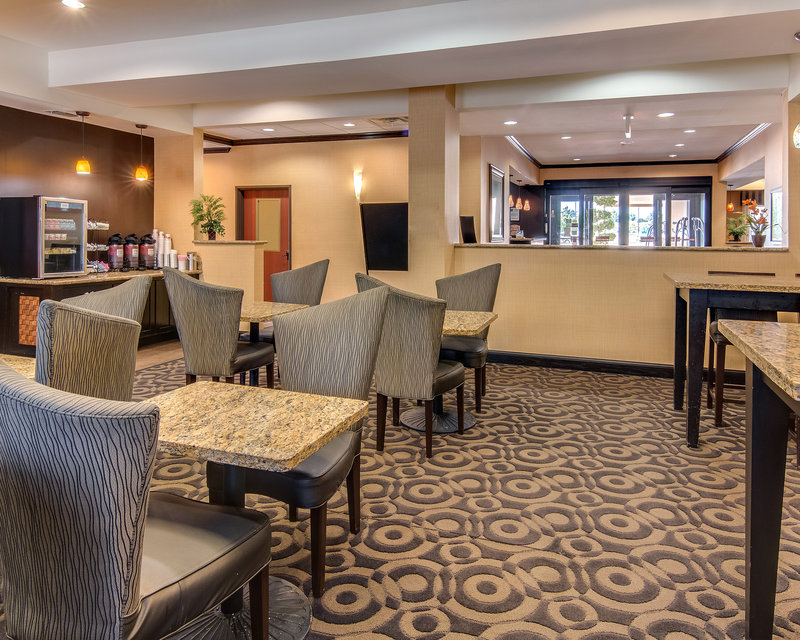 Comfort Inn & Suites - 1 Reviews - 3035 NE Loop 286, Paris, TX - Hotels ...