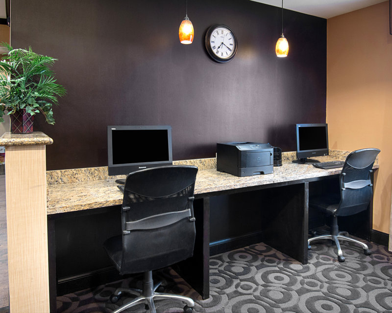 Comfort Inn & Suites - 1 Reviews - 3035 NE Loop 286, Paris, TX - Hotels ...