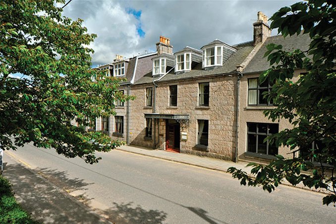 The Deeside Inn- Ballater, Scotland Hotels- First Class Hotels in ...