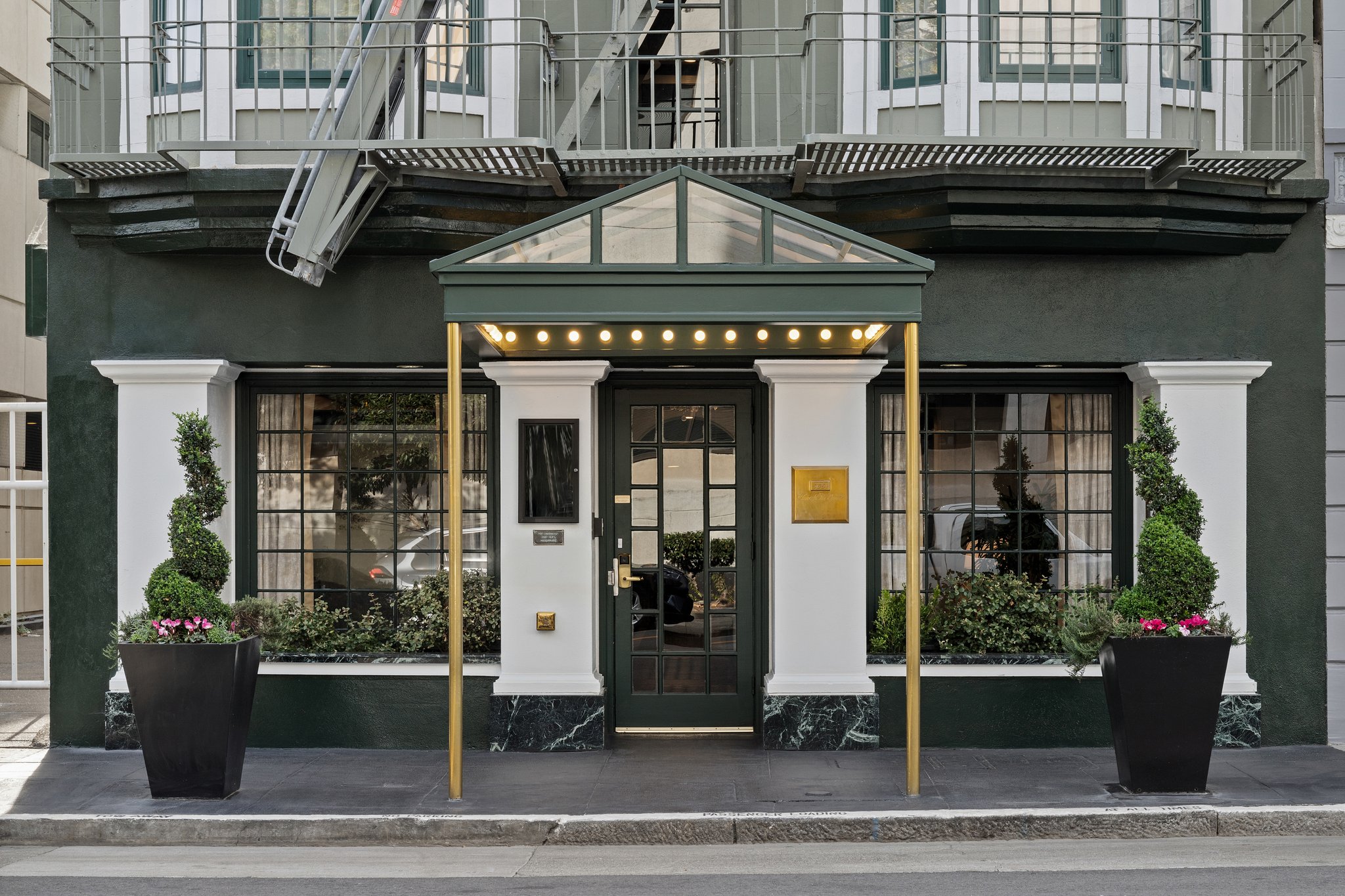 Rooms At Inn At The Opera