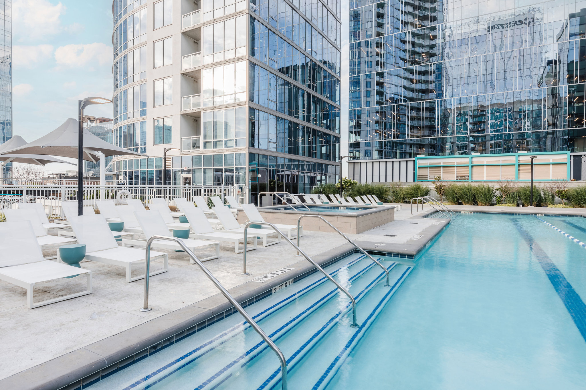 Studio Sky By Placemakr Premier SoBro In Nashville, TN