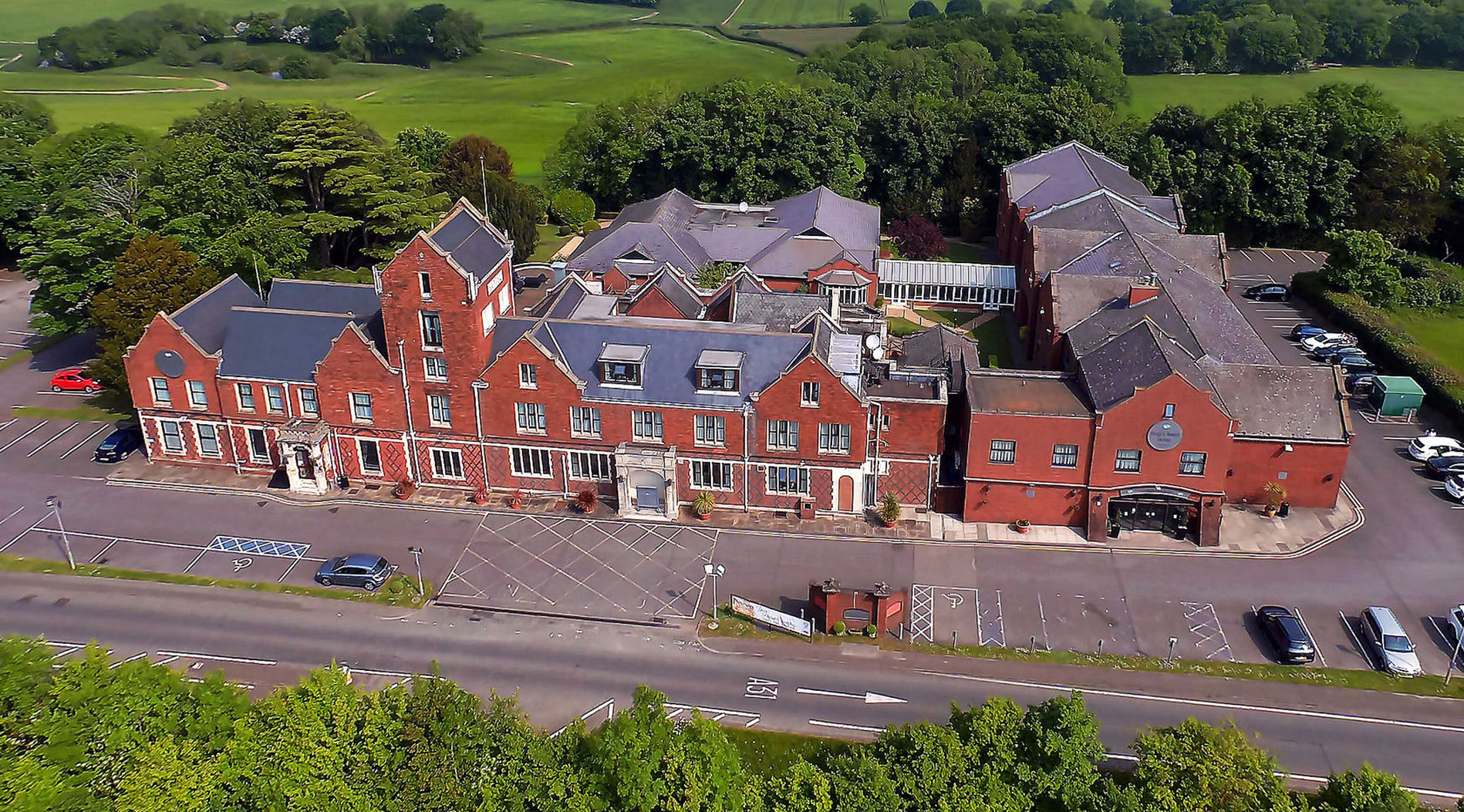 Hogs Back Hotel and Spa Neighborhood & Local Information- Farnham ...