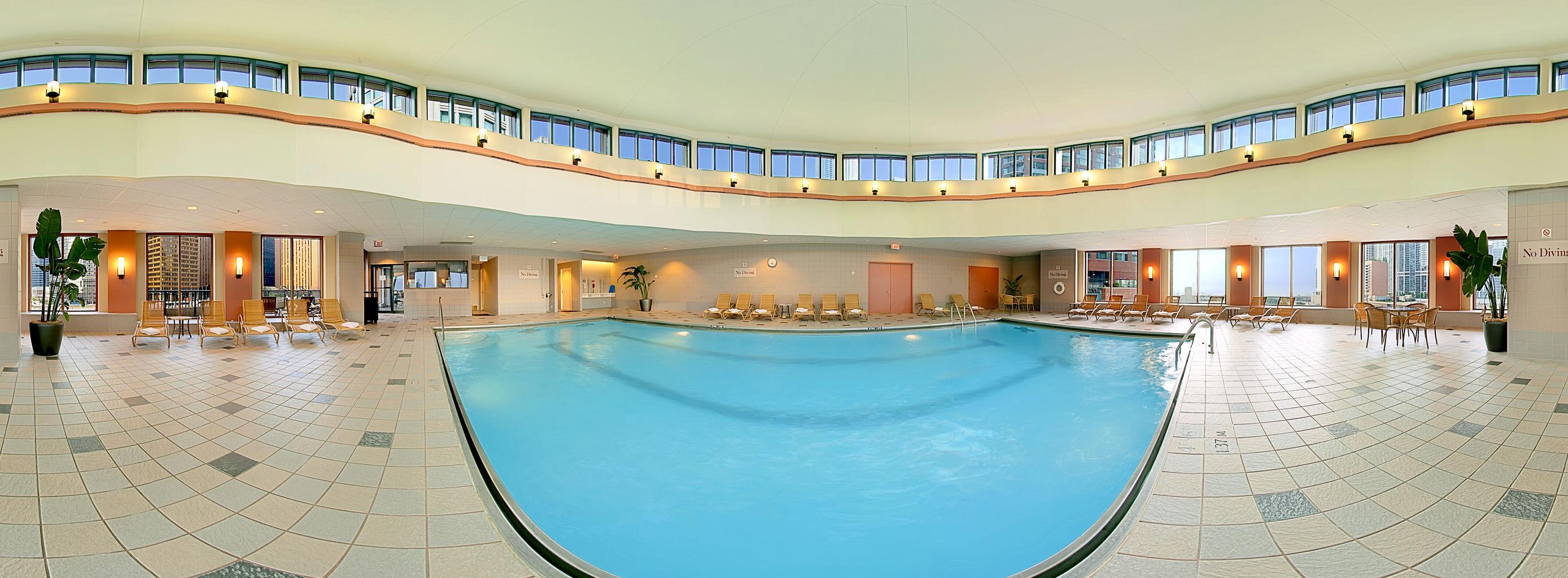 Sheraton Grand Chicago Riverwalk- First Class Chicago, IL Hotels- GDS ...