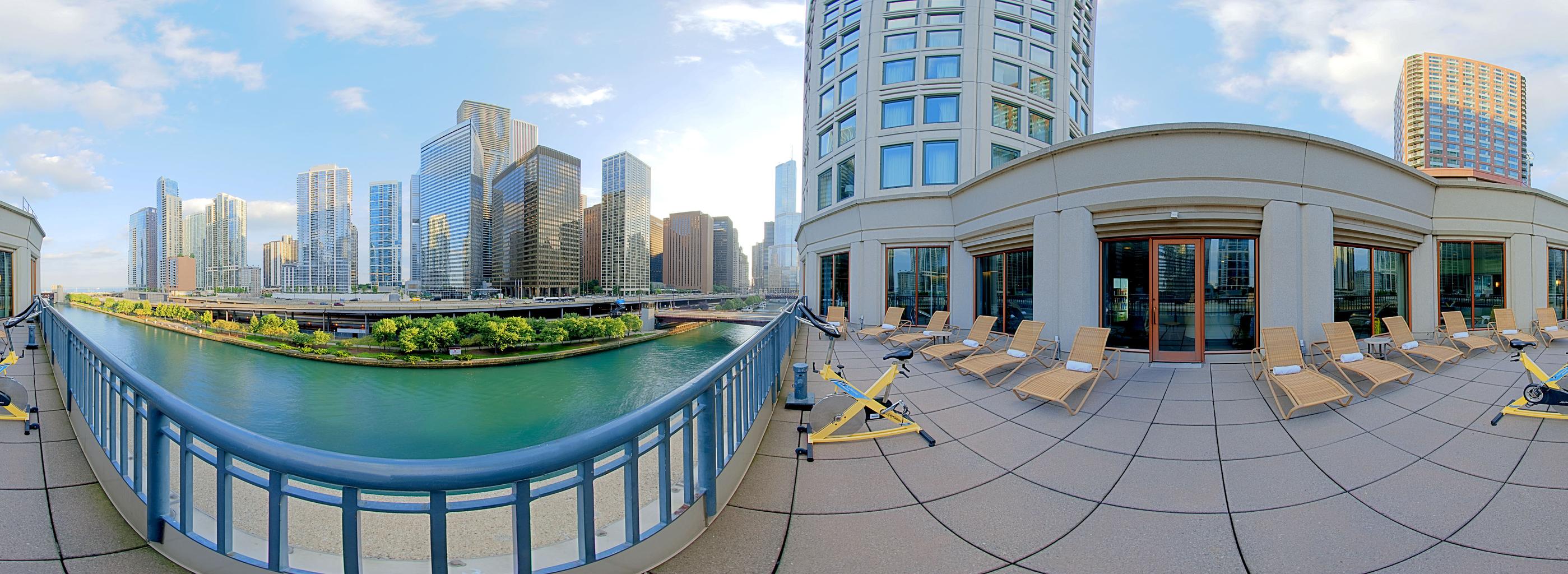 Sheraton Grand Chicago Riverwalk- First Class Chicago, IL Hotels- GDS ...