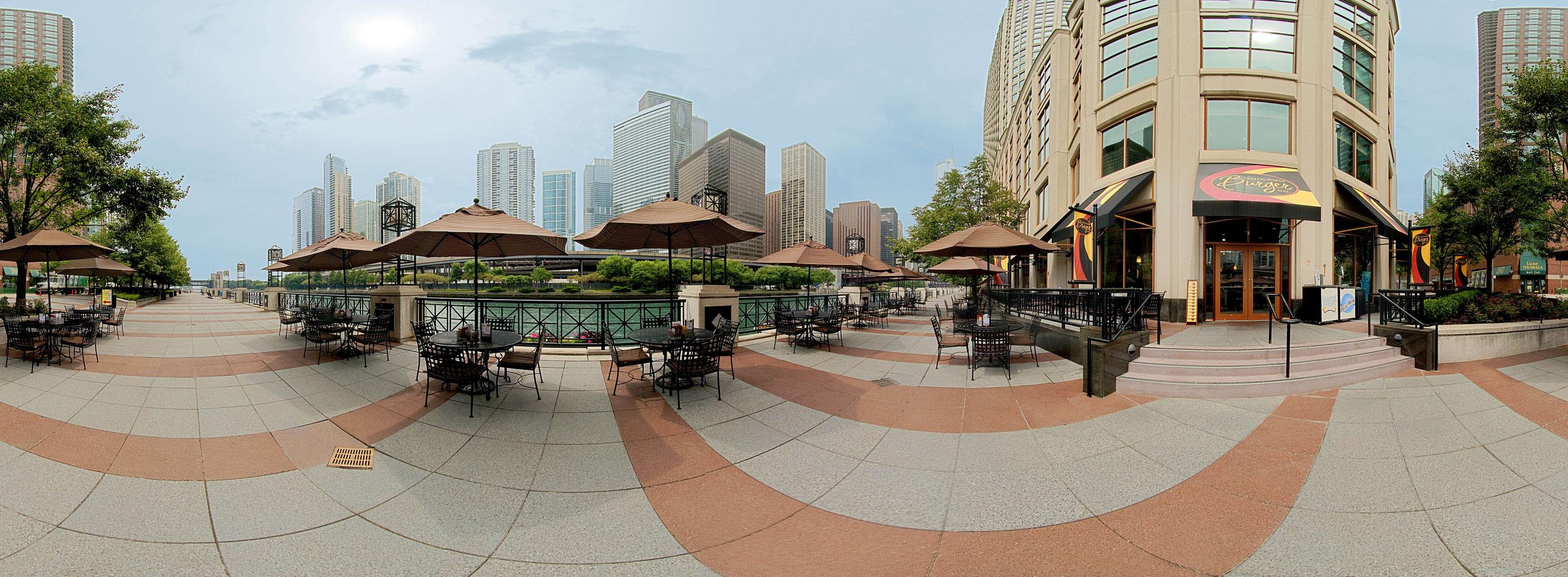 Sheraton Grand Chicago Riverwalk- First Class Chicago, IL Hotels- GDS ...