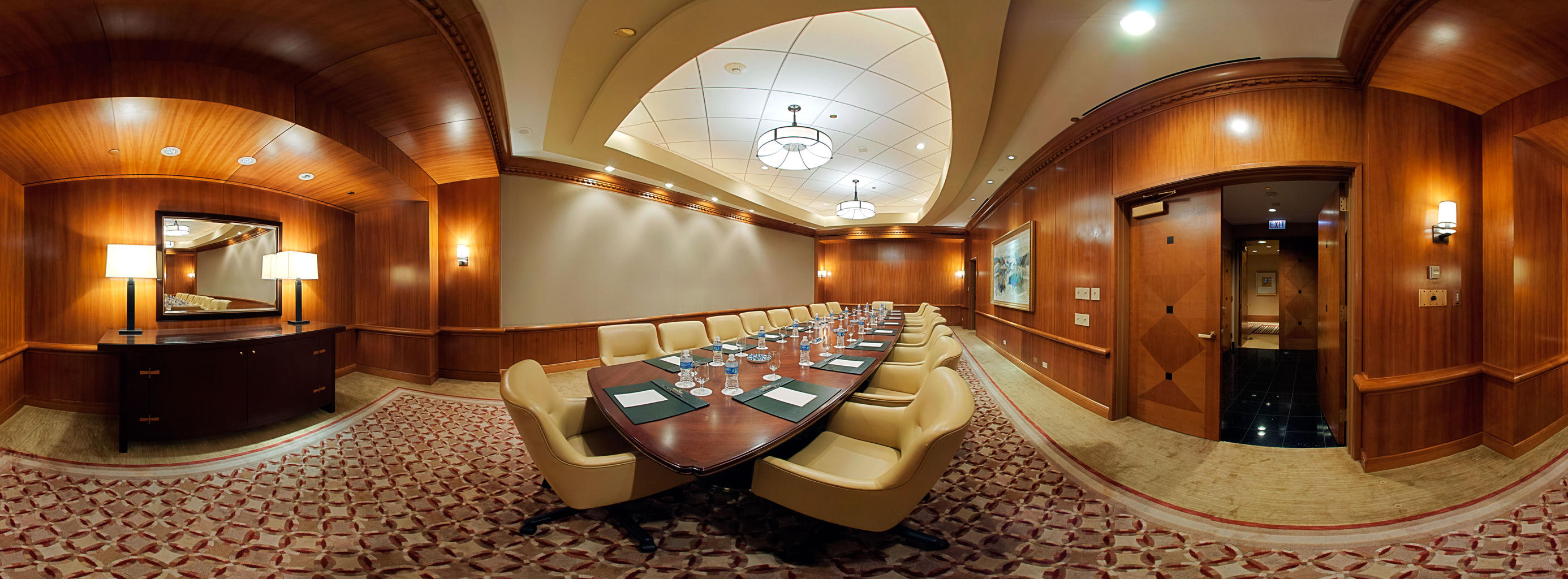 Sheraton Grand Chicago Riverwalk- First Class Chicago, IL Hotels- GDS ...