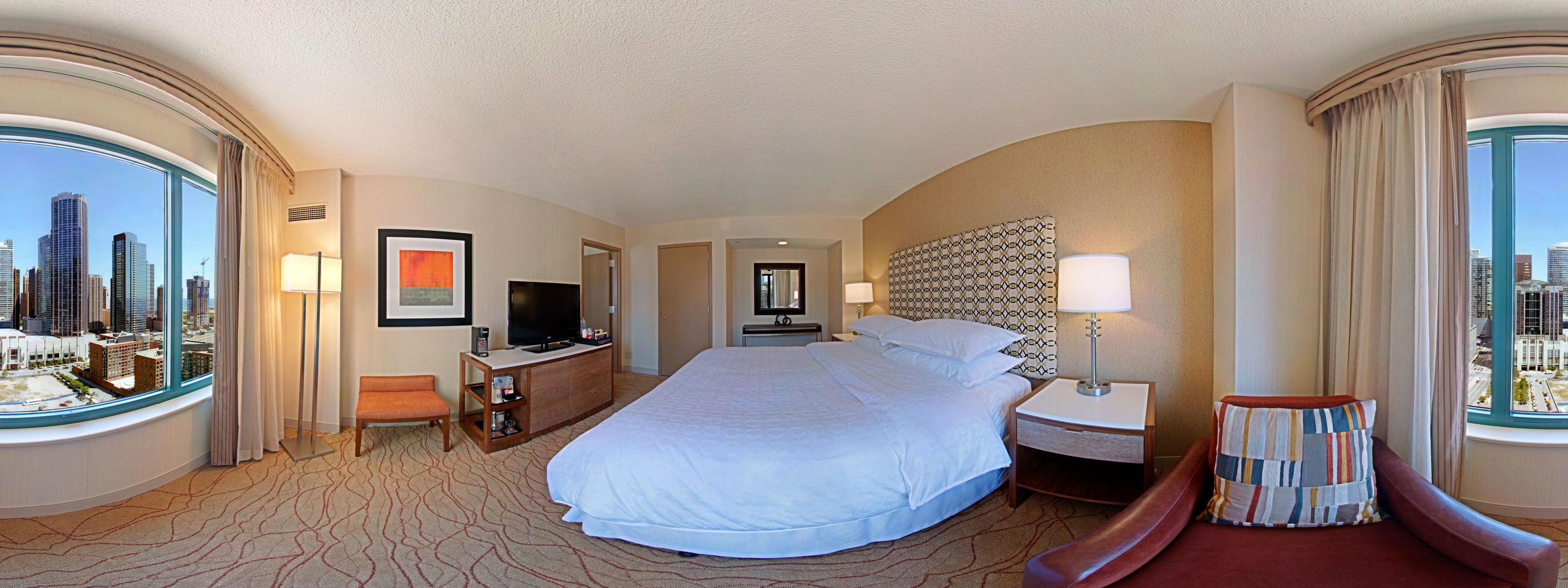 Sheraton Grand Chicago Riverwalk- First Class Chicago, IL Hotels- GDS ...