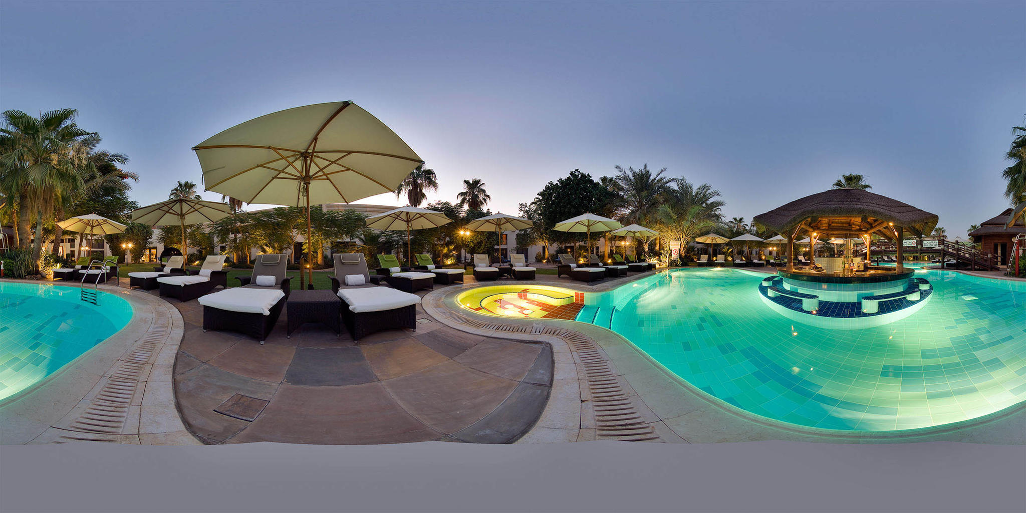 Le Meridien Dubai Hotel & Conference Ctr- Deluxe Dubai, United Arab ...