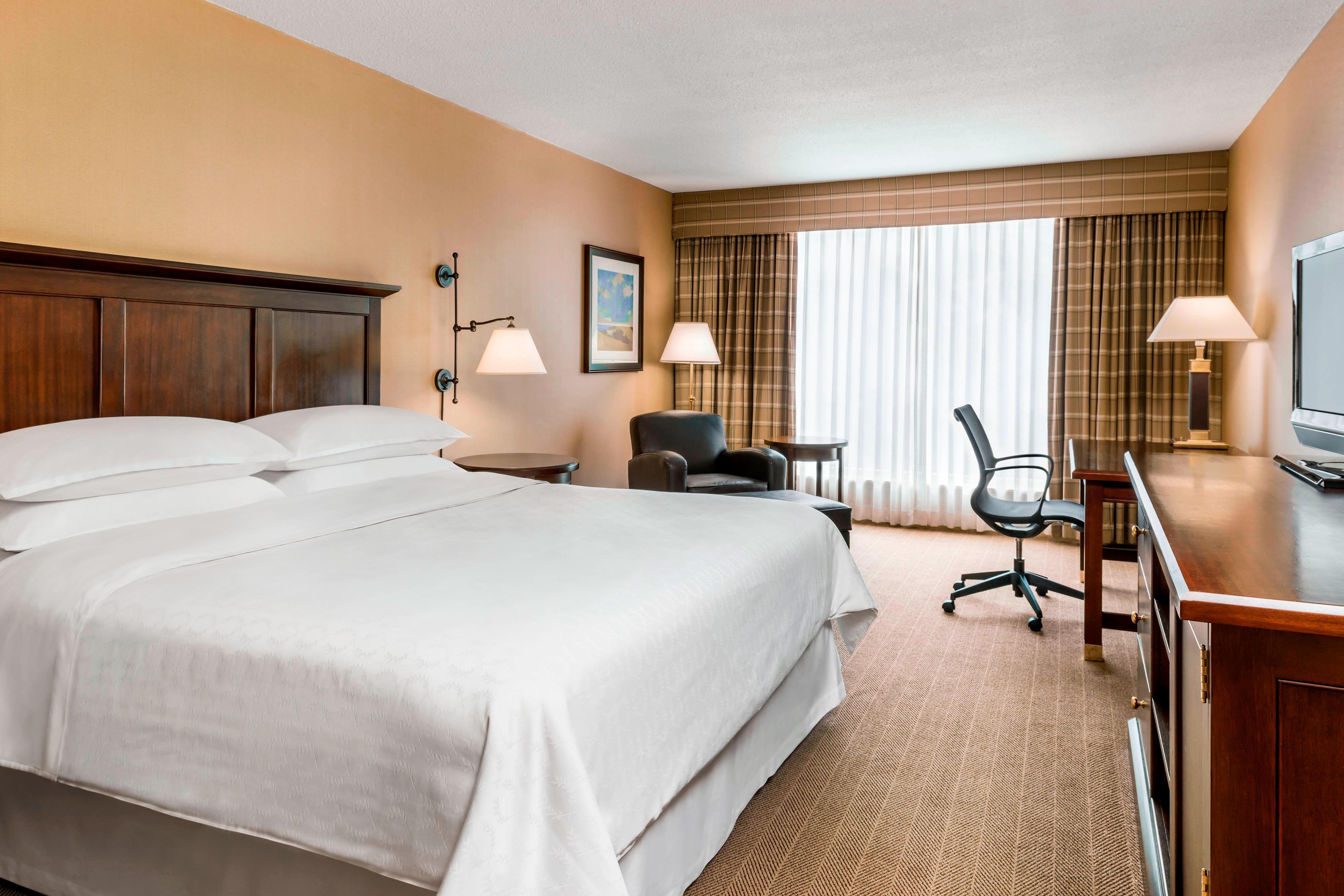 Sheraton Gateway Hotel In Toronto International Airport, Peel Hotel ...