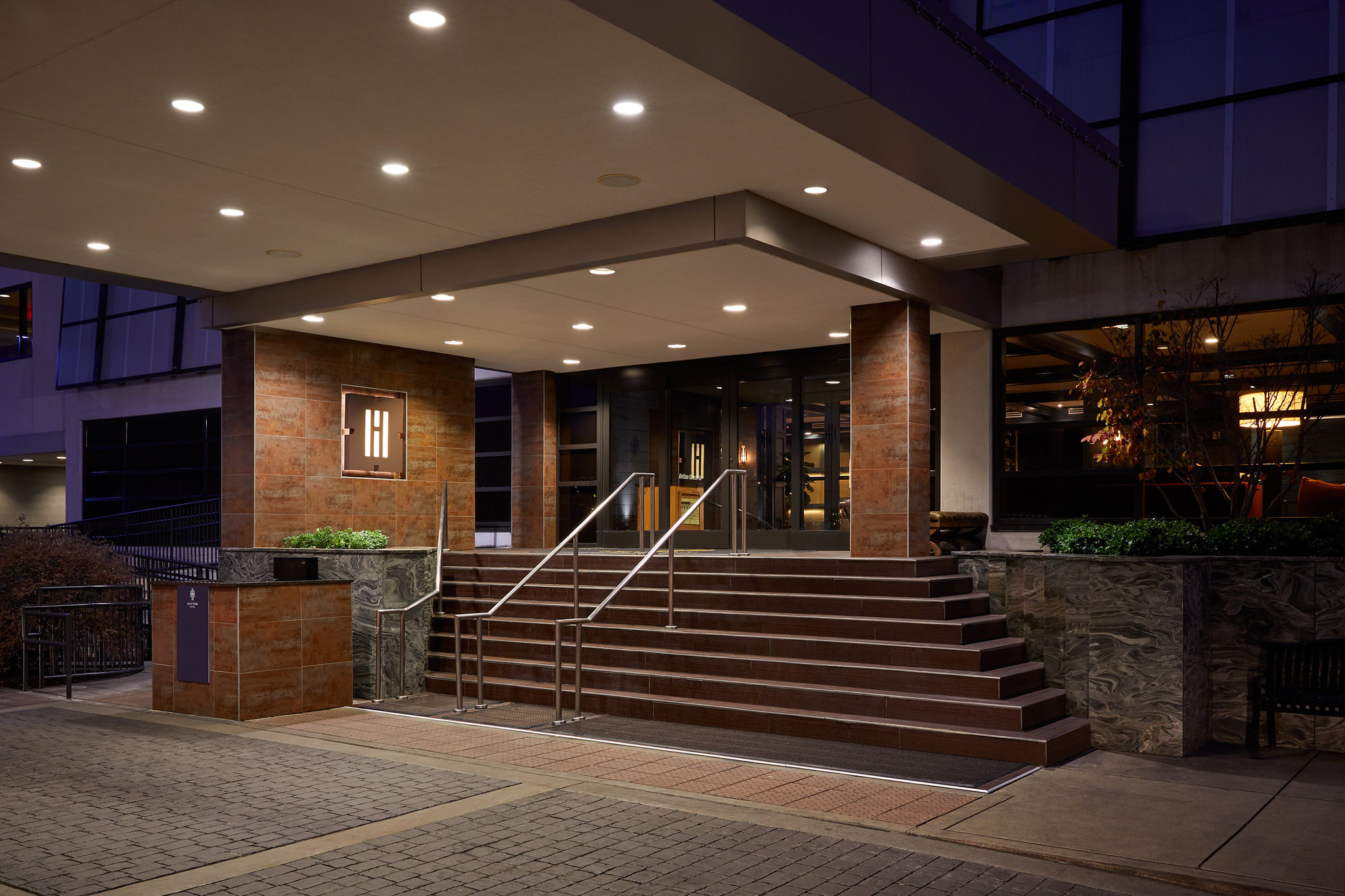 Hutton Hotel- Deluxe Nashville, TN Hotels- GDS Reservation Codes ...