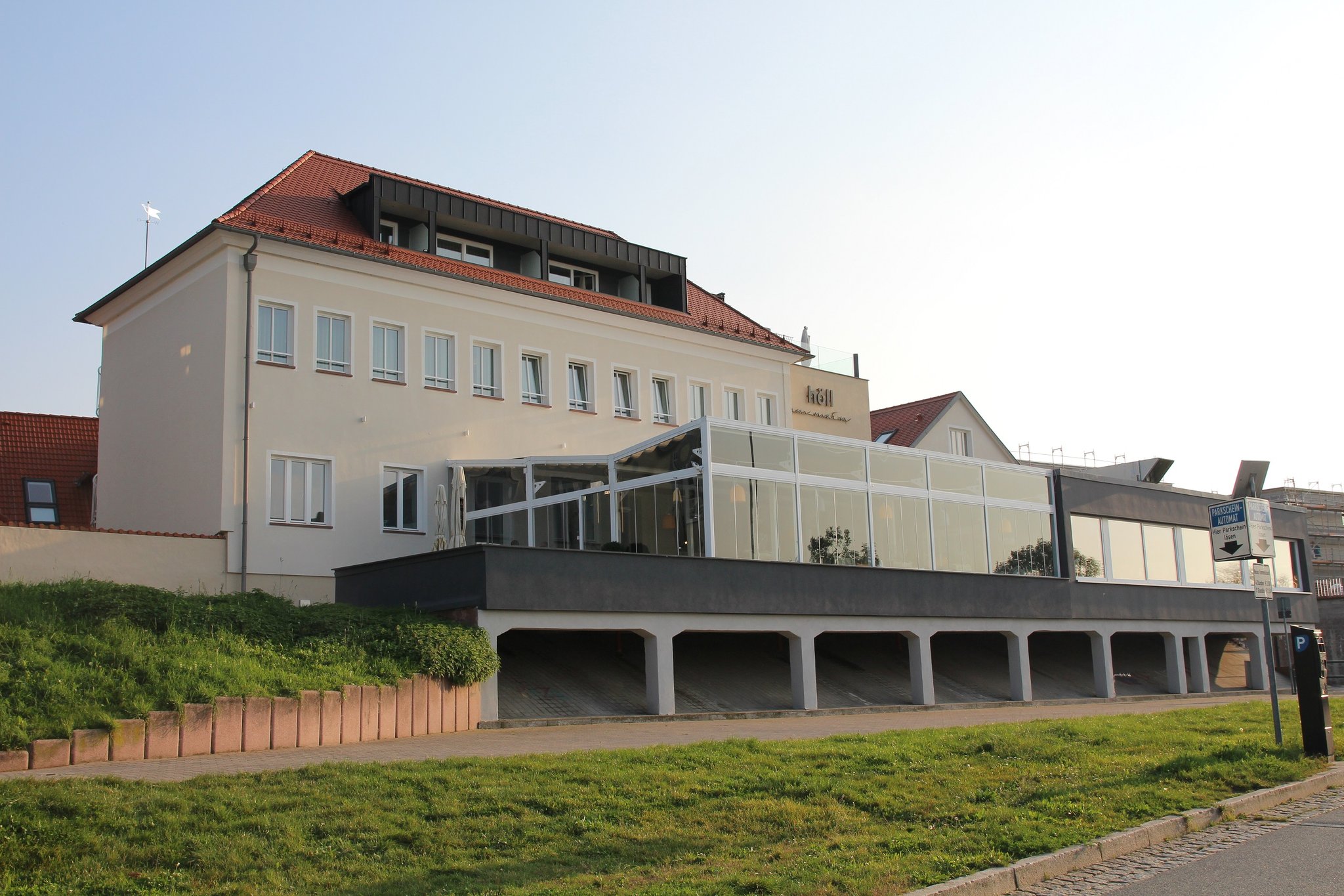 Hoell am Main Local Info- Ruesselsheim, Germany Hotels | TravelAge West