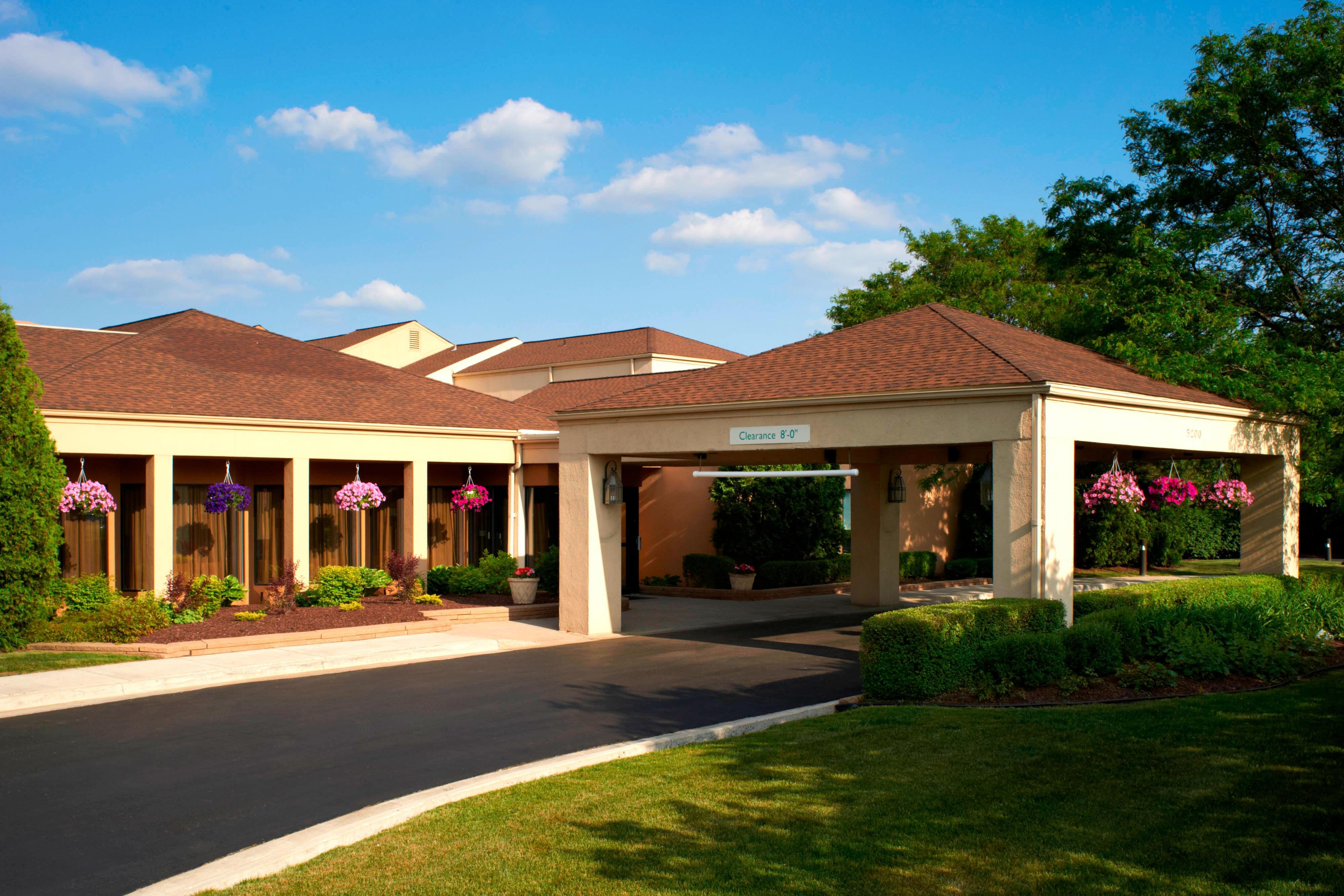 Courtyard by Marriott Detroit Dearborn- Dearborn, MI Hotels- First ...