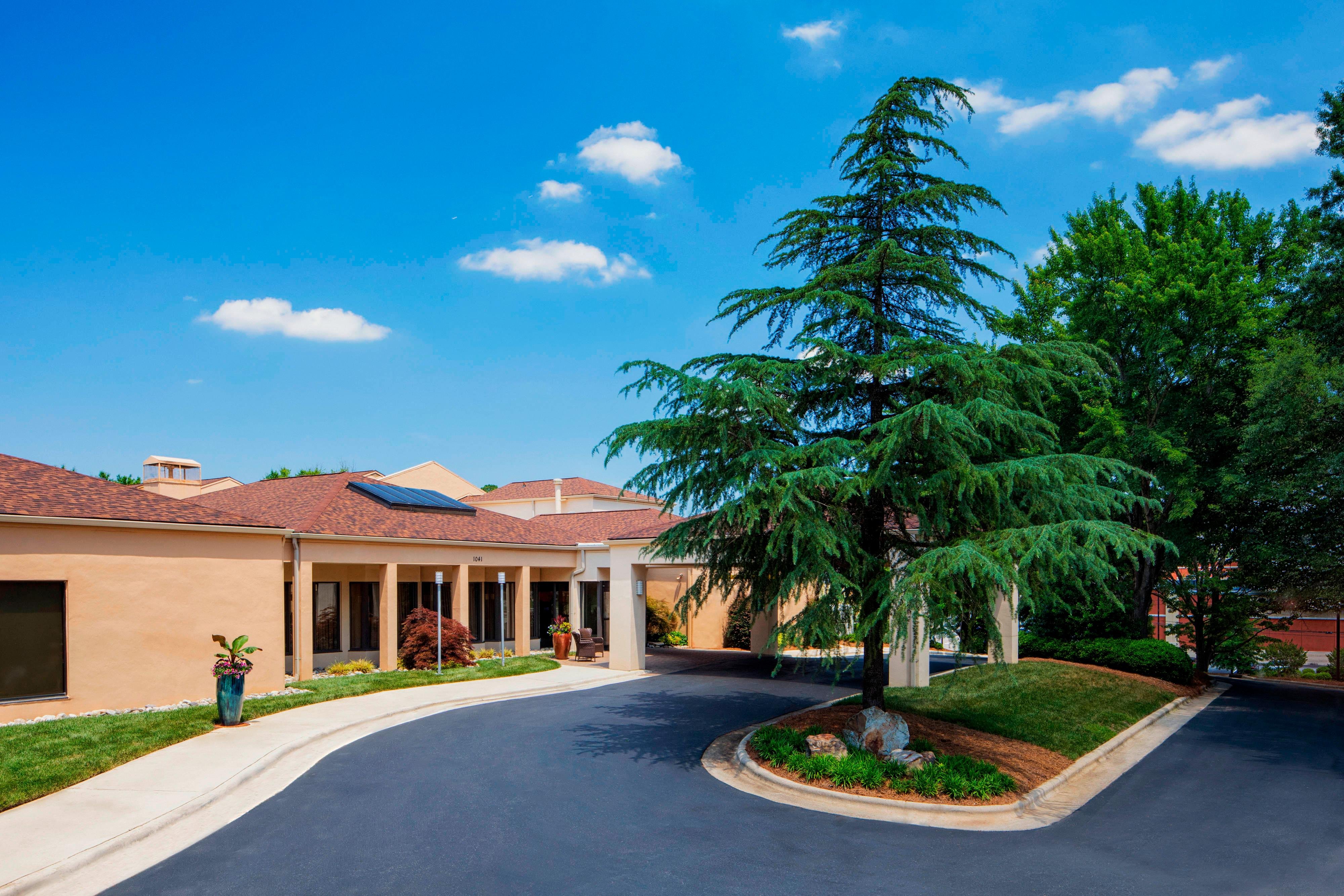 Courtyard by Marriott Raleigh Midtown- First Class Raleigh, NC Hotels ...