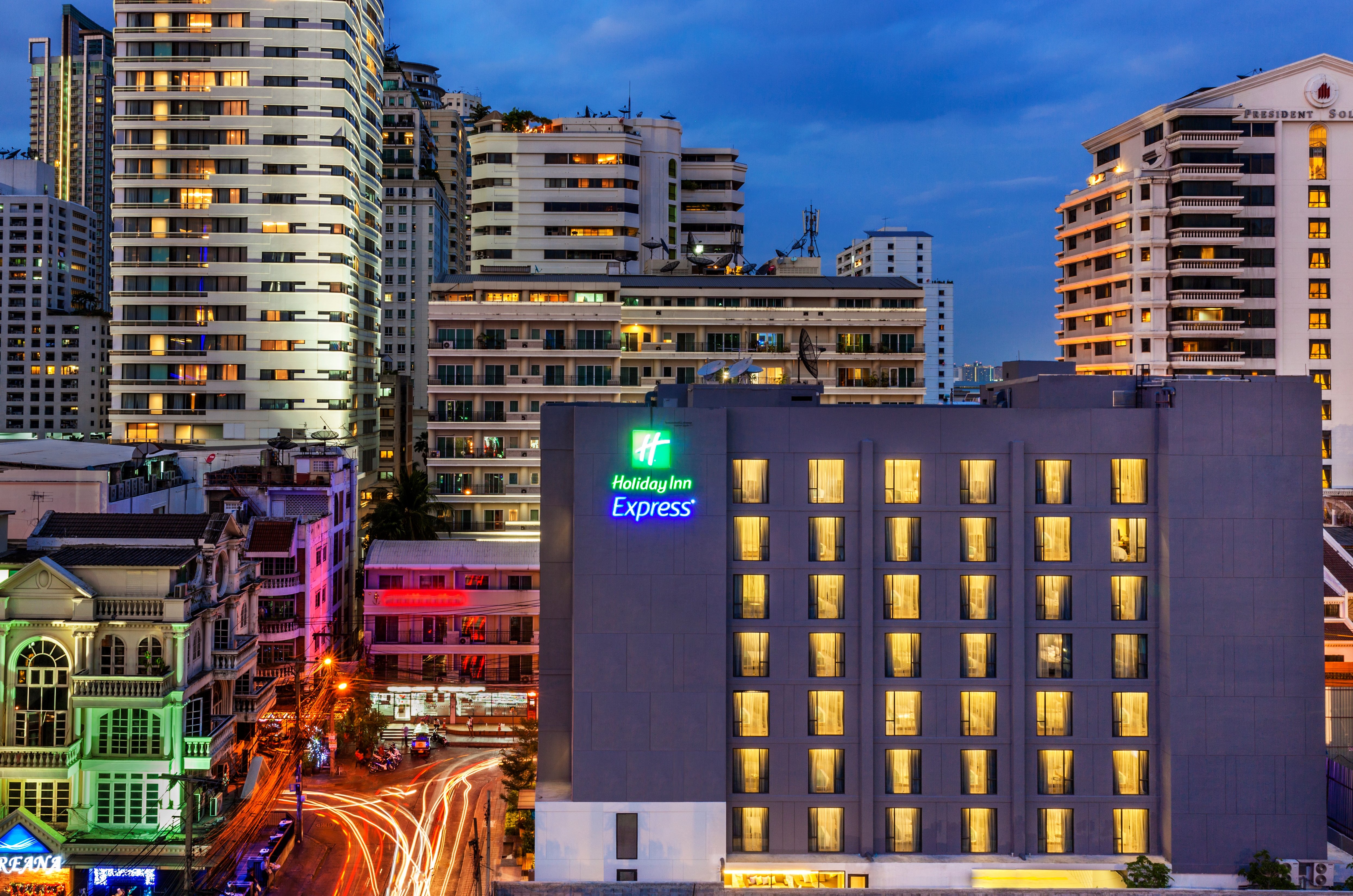 Holiday Inn Express Bangkok Sukhumvit 11- Bangkok, Thailand Hotels ...