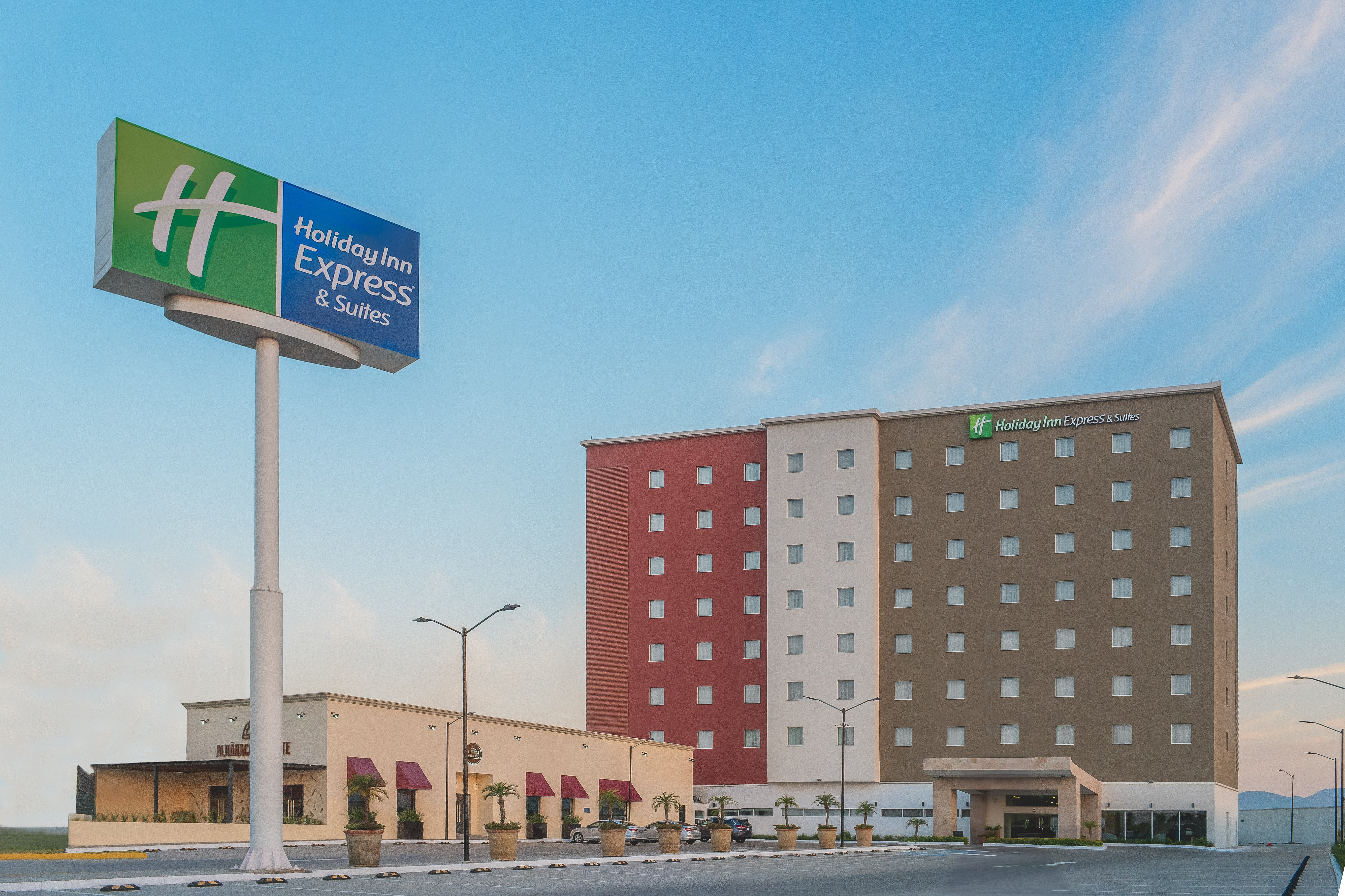 Holiday Inn Express/Suites Leon Airport- Silao, Guanajuato, Mexico ...