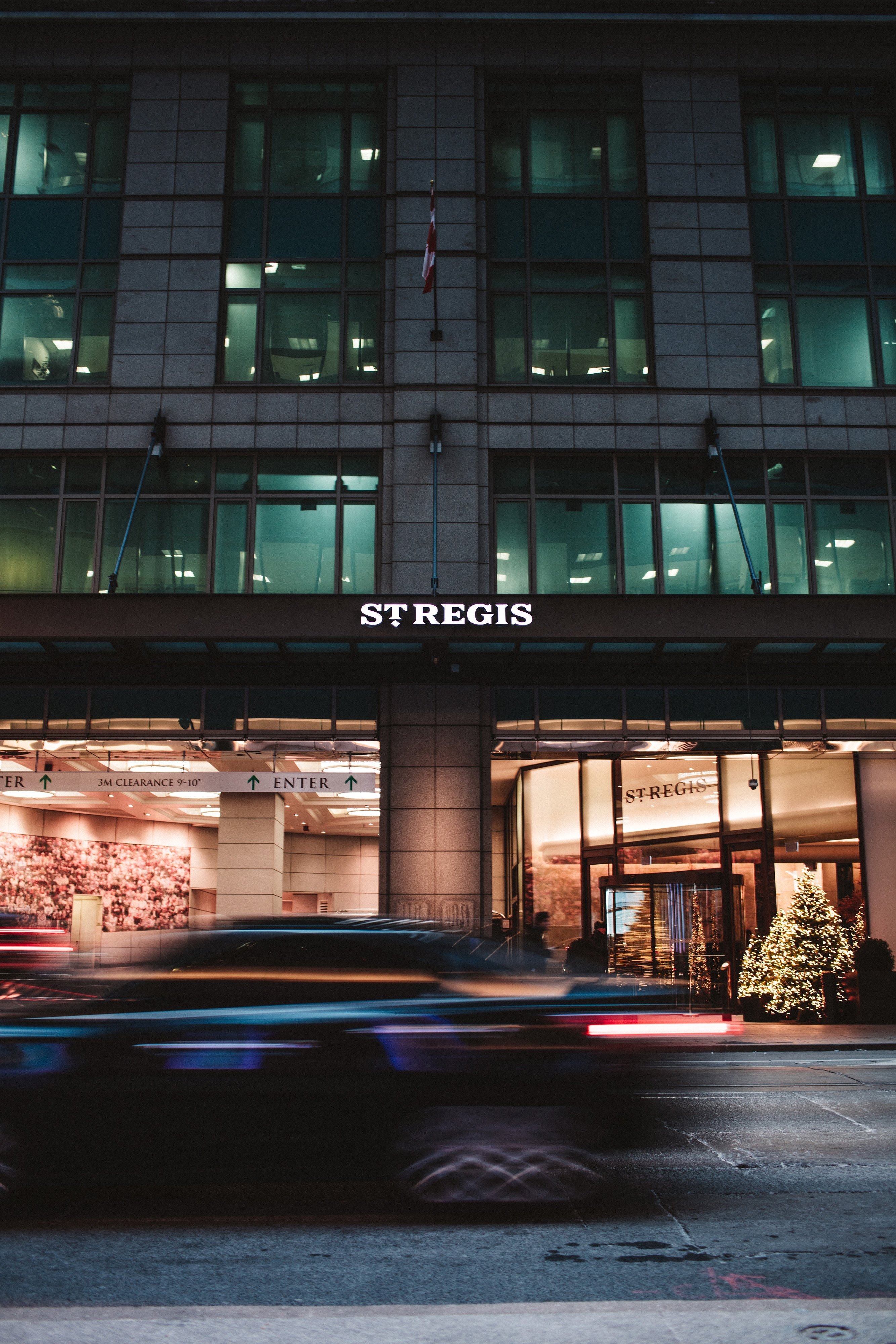 The St Regis Toronto- Deluxe Toronto, ON Hotels- GDS Reservation Codes ...
