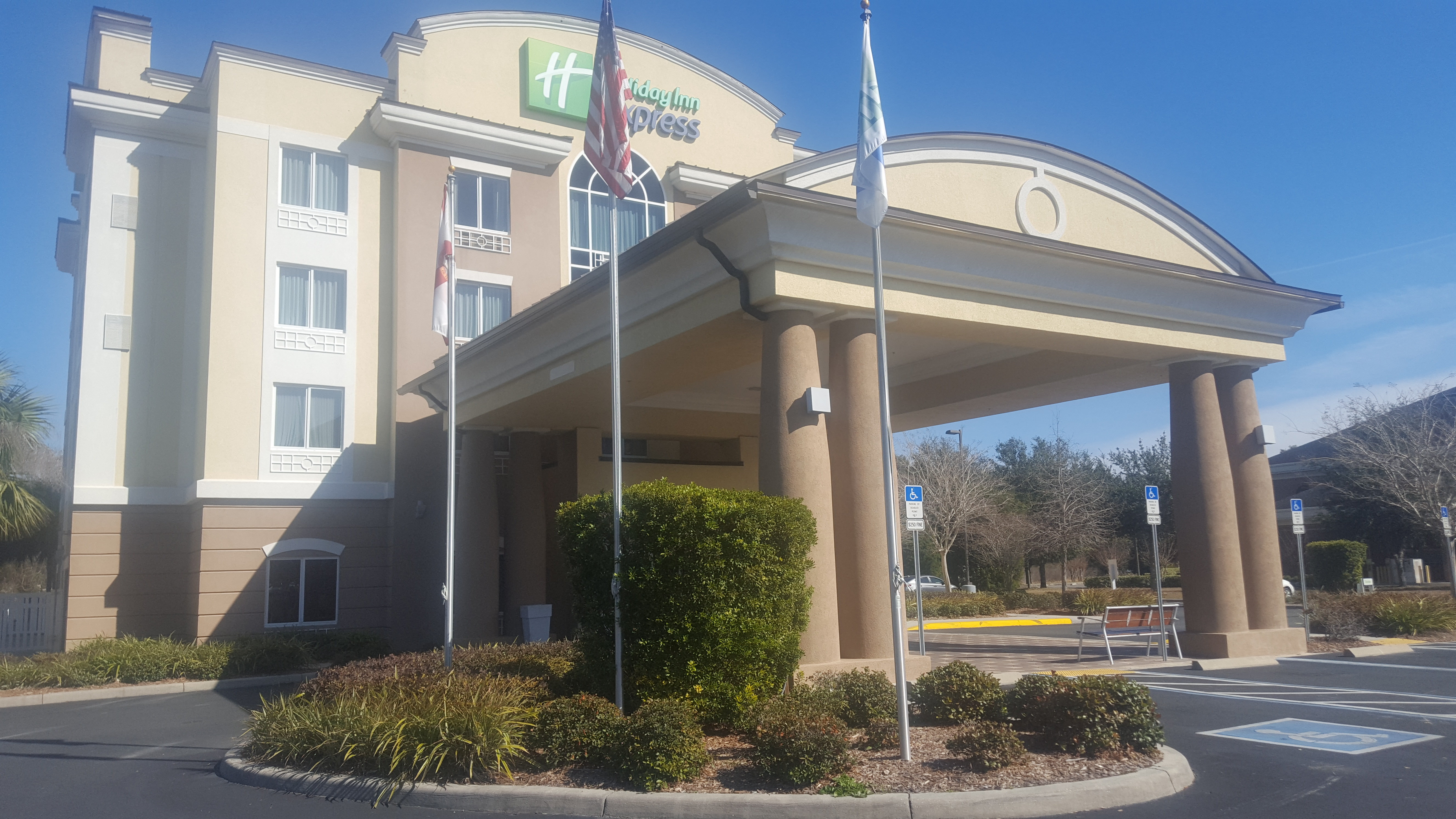 Holiday Inn Express Crystal River- Crystal River, FL Hotels- Tourist ...