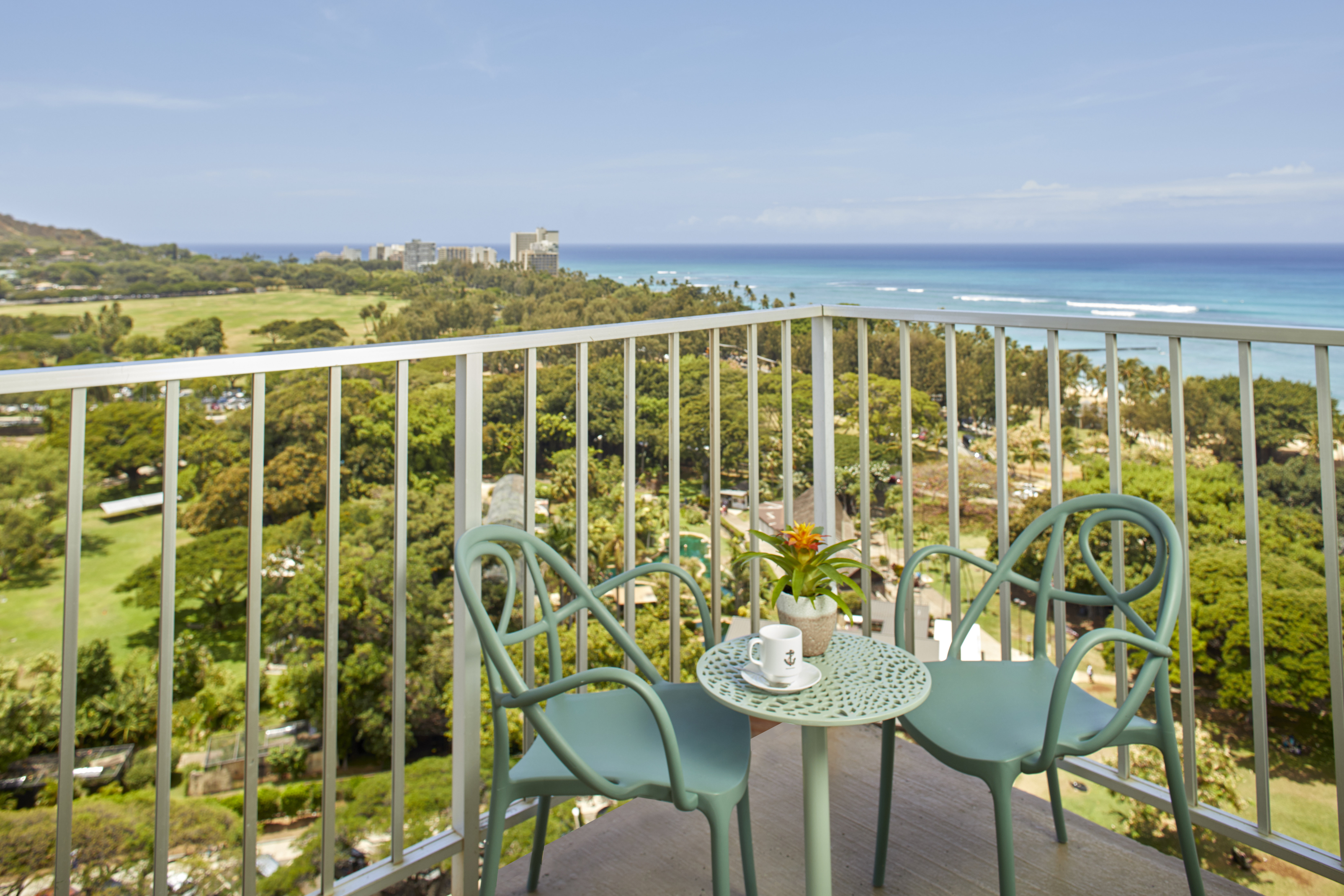 Queen Kapiolani Hotel- First Class Honolulu, HI Hotels- GDS Reservation ...