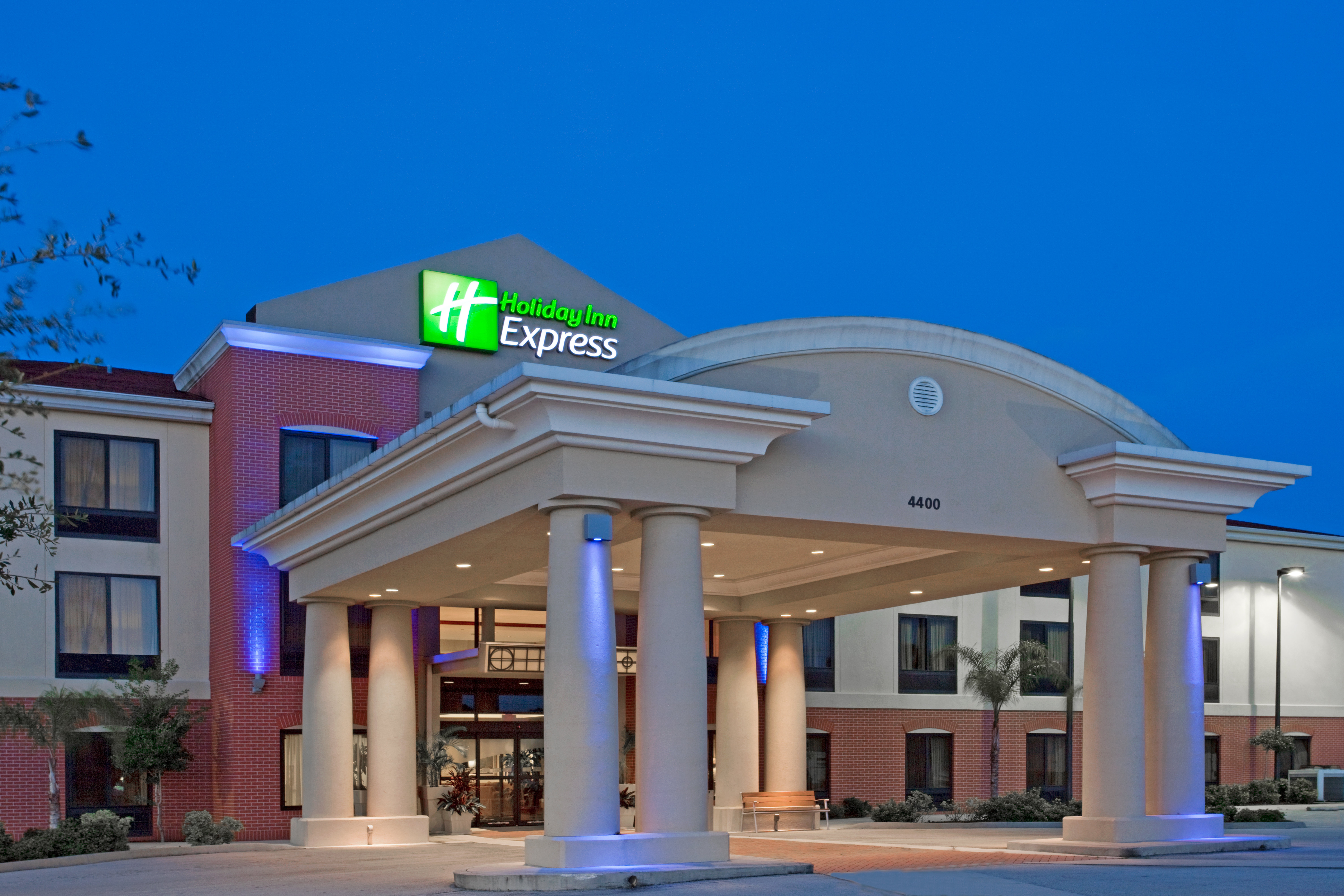 Holiday Inn Express & Suites Sebring- Sebring, FL Hotels- Tourist Class ...