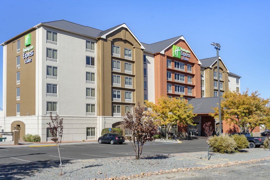 Holiday Inn Express & Suites Albuquerque Midtown, an IHG Hotel | Qantas ...