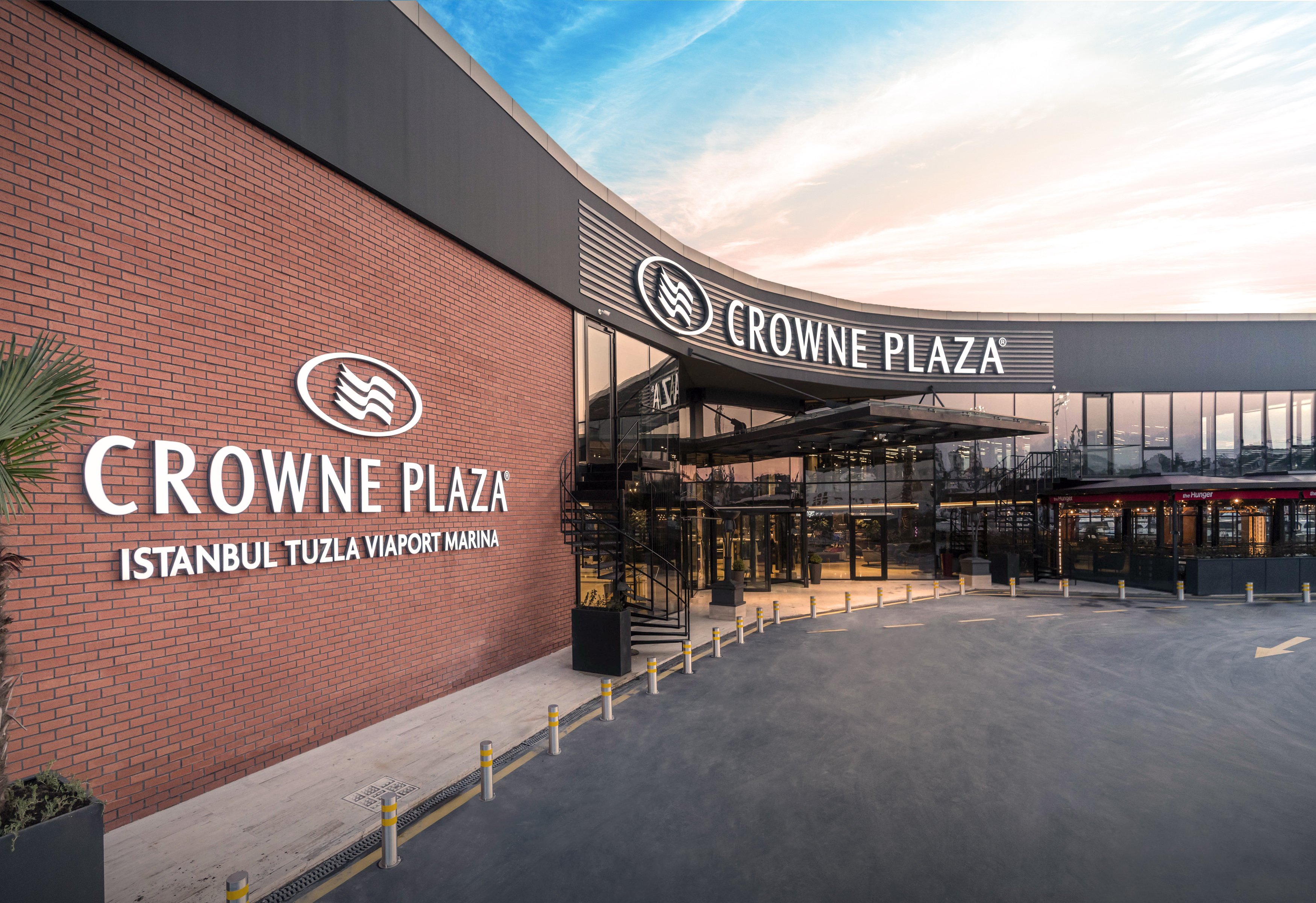 Crowne Plaza ISTANBUL TUZLA VIAPORT MARINA | Qantas Hotels