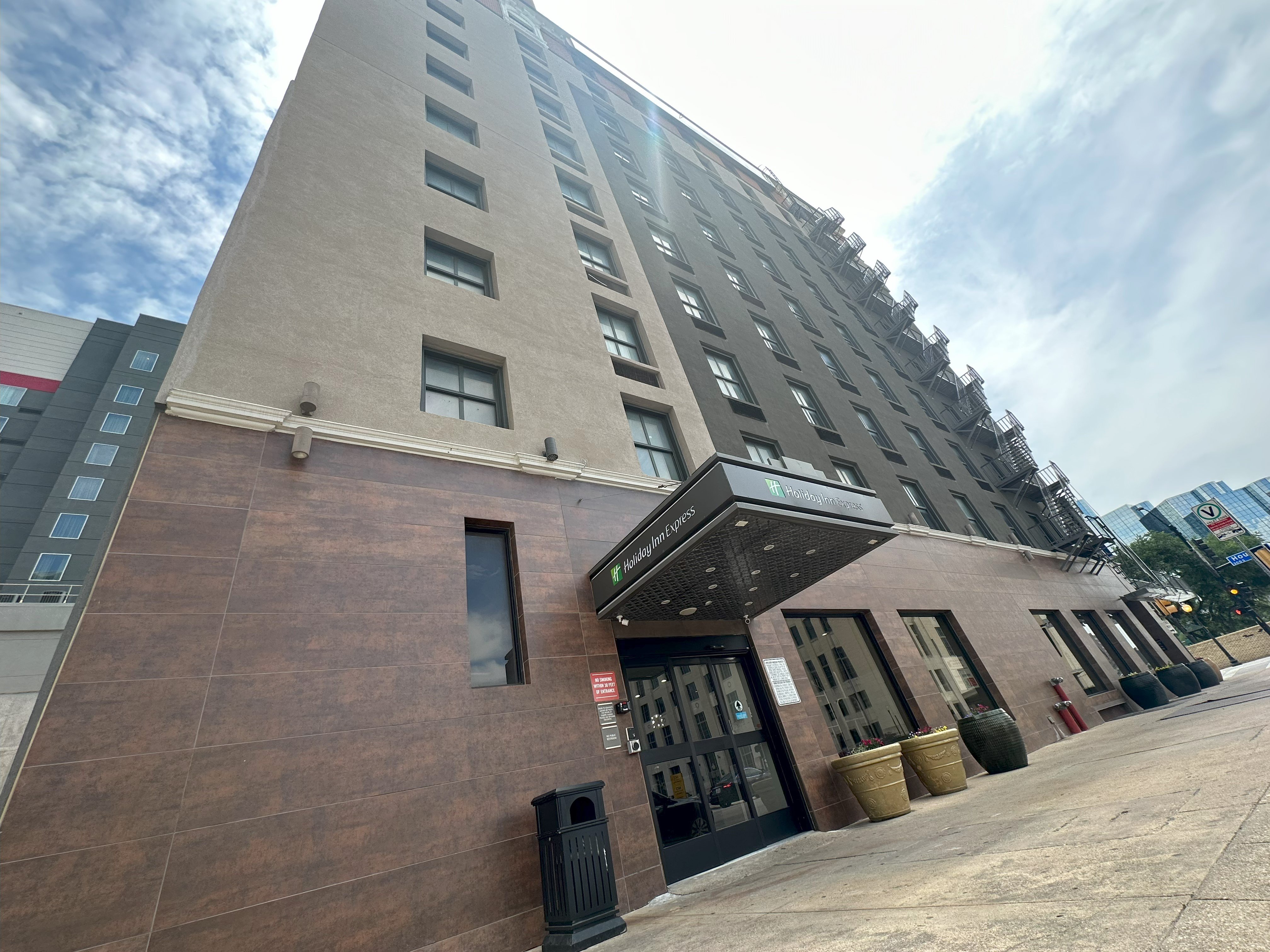 Holiday Inn Express Dallas Downtown, an IHG Hotel | Qantas Hotels